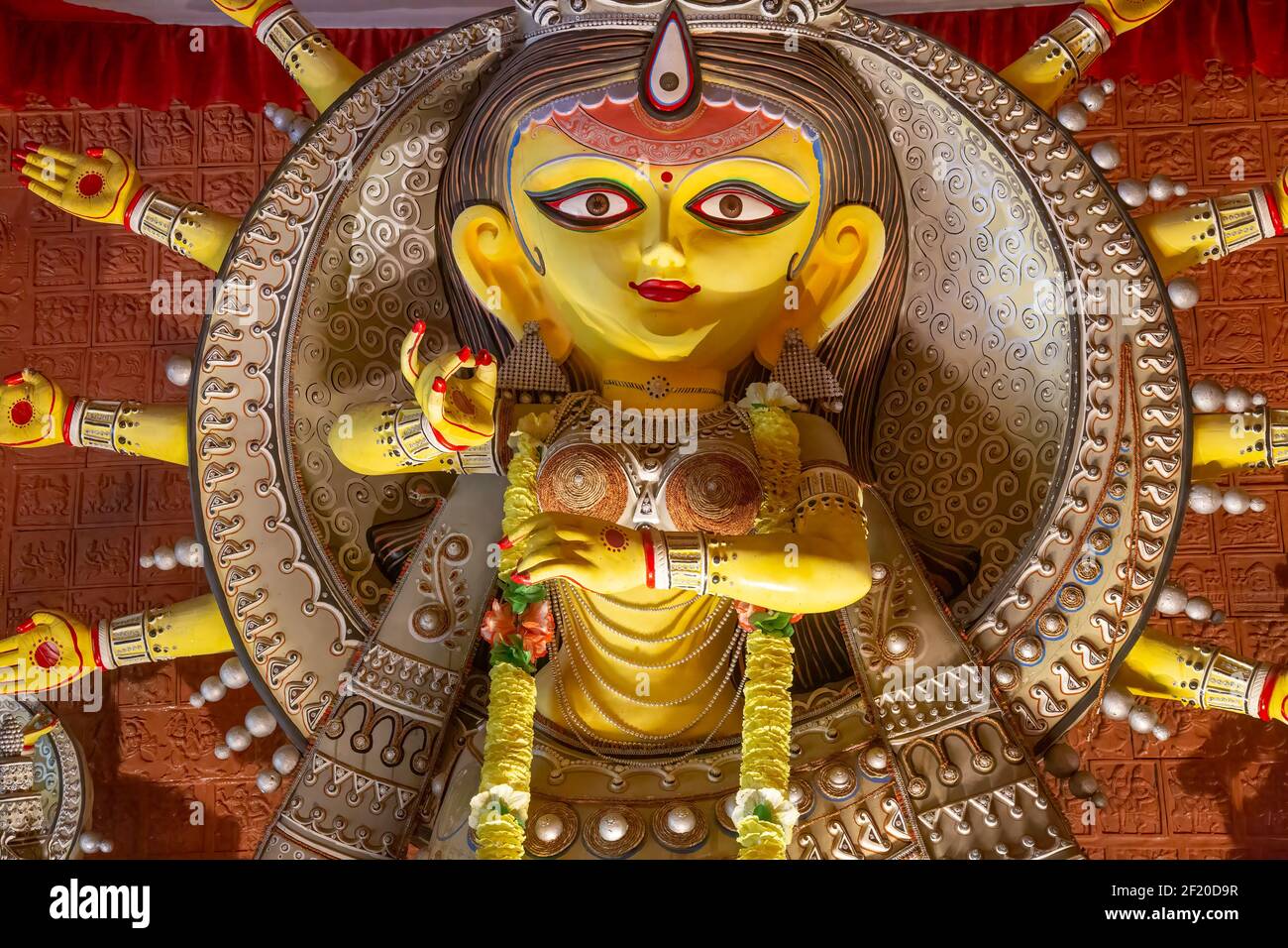 Clay idol of goddess durga hi-res stock photography and images - Alamy