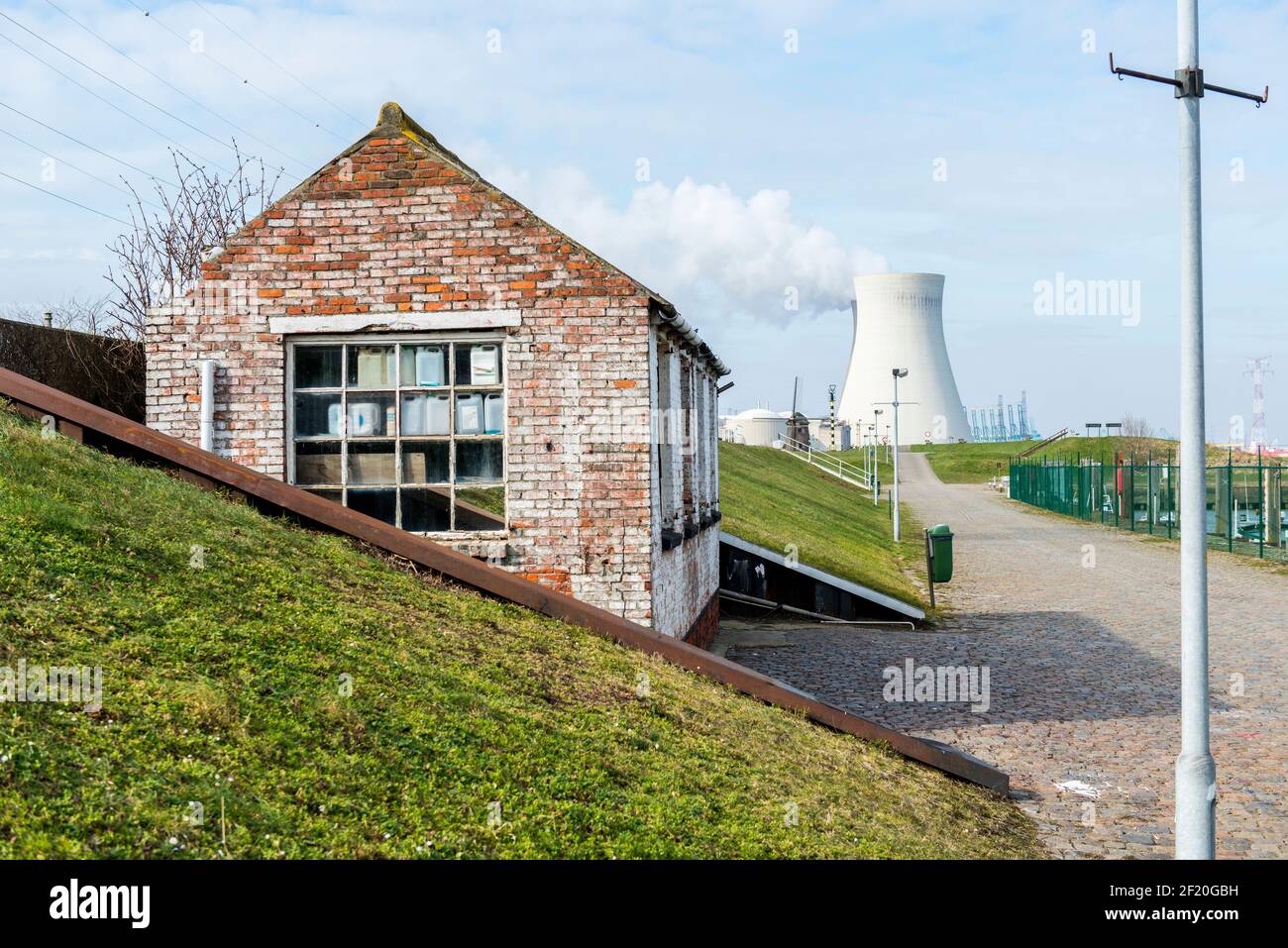 Doel, Antwerp, Belgium. This Rural Ghost Town is cought by a Nuclear ...