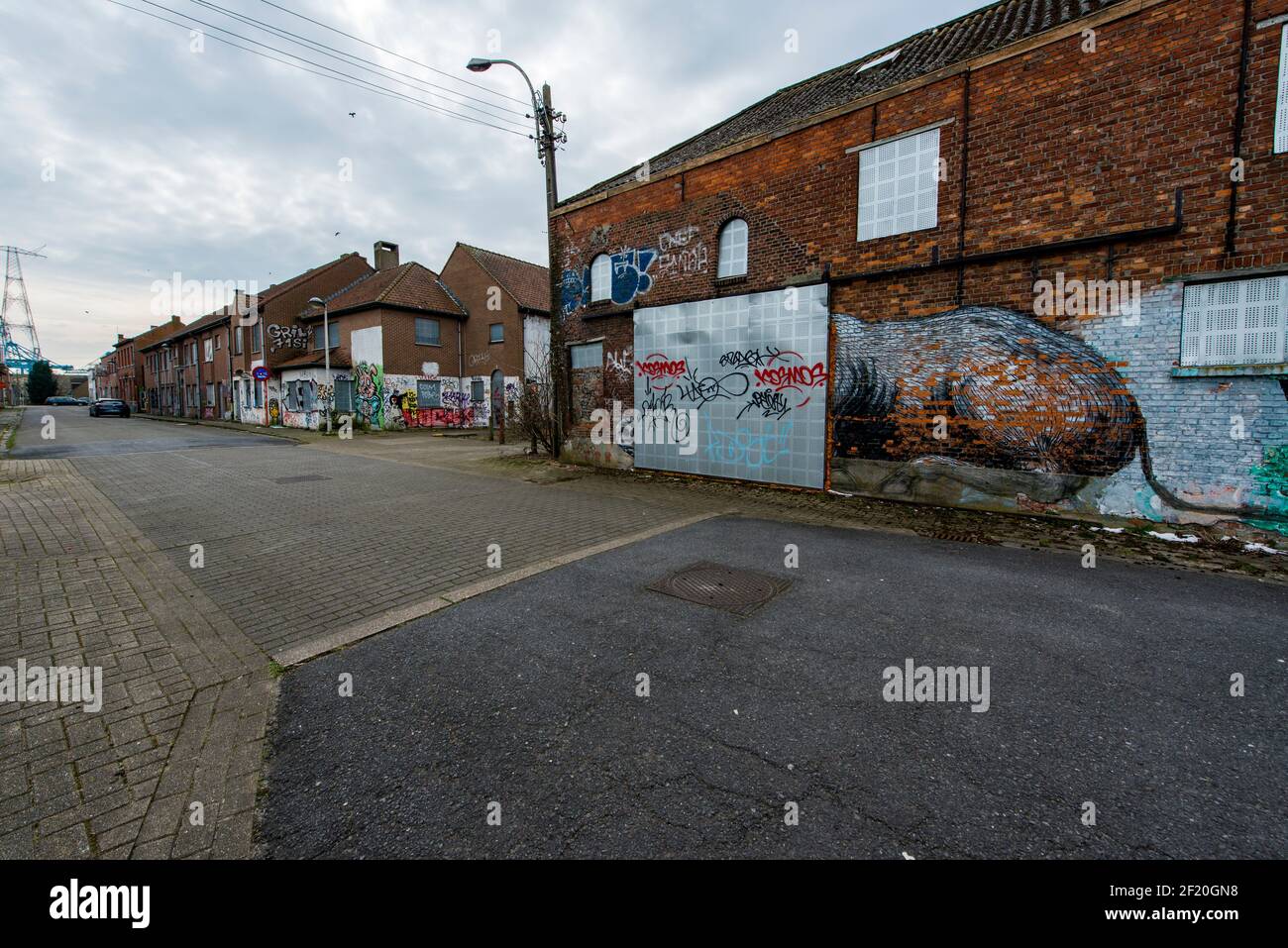 Doel, Antwerp, Belgium. This Rural Ghost Town is cought by a Nuclear ...