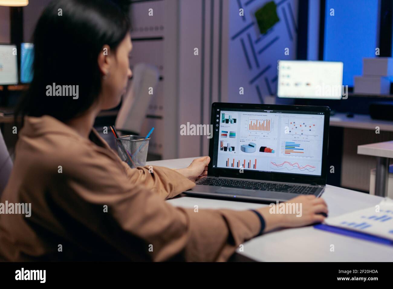 Laptpop hi-res stock photography and images - Alamy