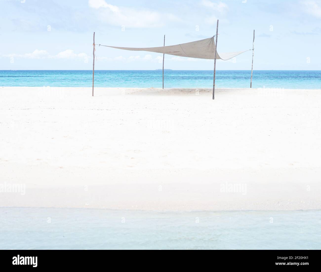 Perfect place under shadow on beautiful beach Stock Photo - Alamy