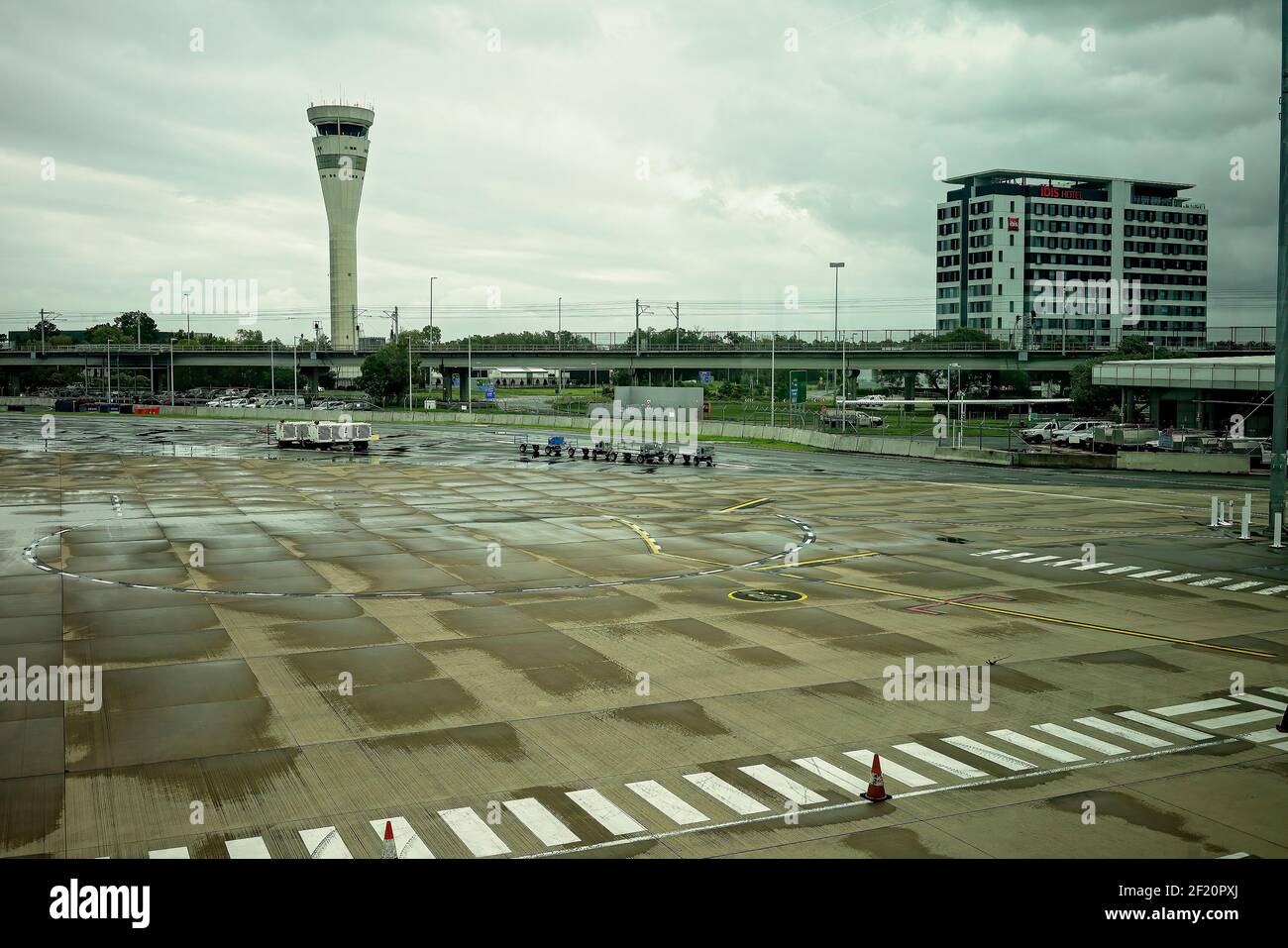 Brisbane airport control tower hi-res stock photography and images - Alamy