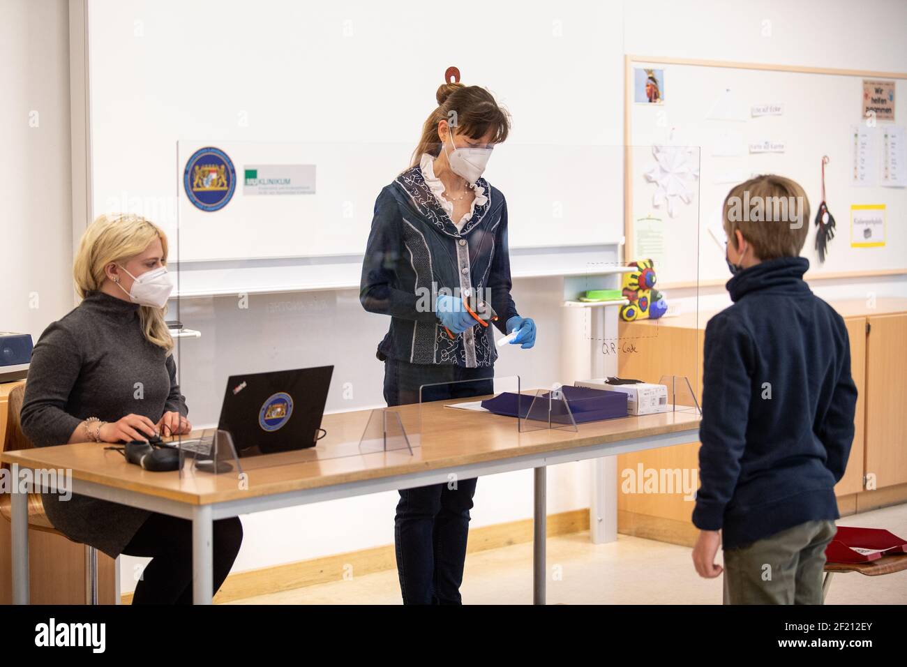 Salivette test hi-res stock photography and images - Alamy