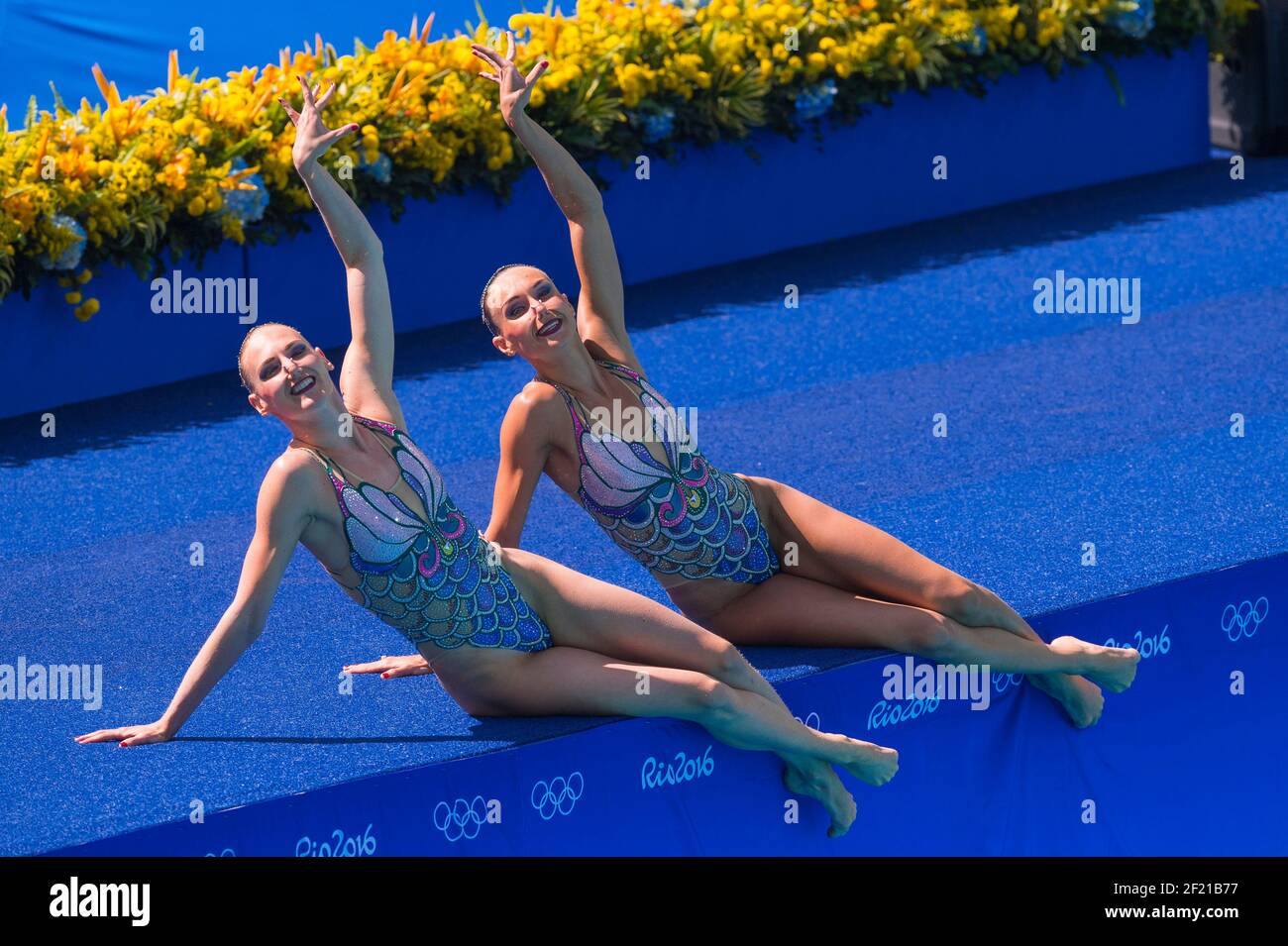 Russia s Natalia Ischenko and Svetlana Romashina Synchronized Swimming ...