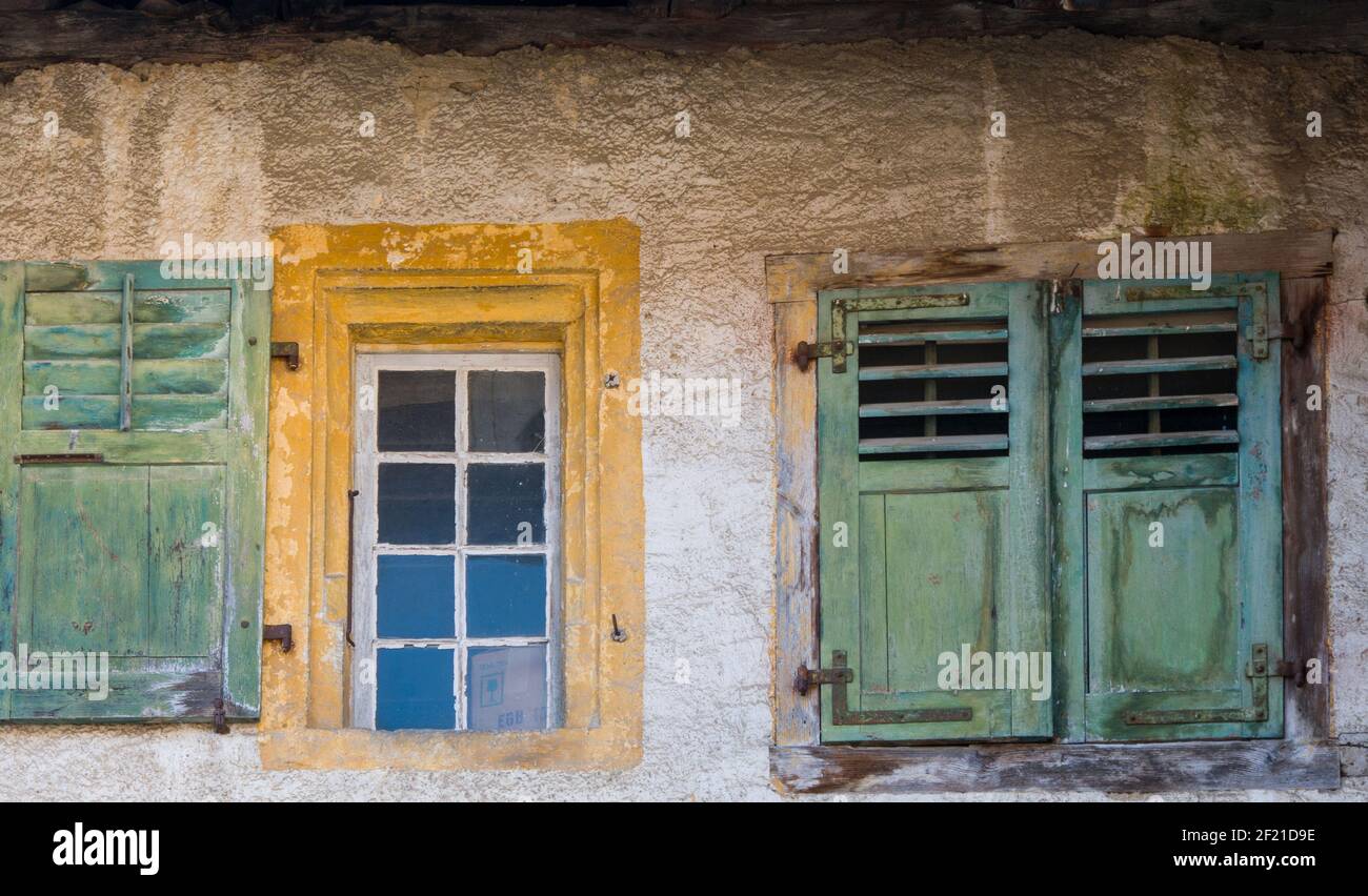The traces of time on the facade of an old farmhouse Stock Photo - Alamy