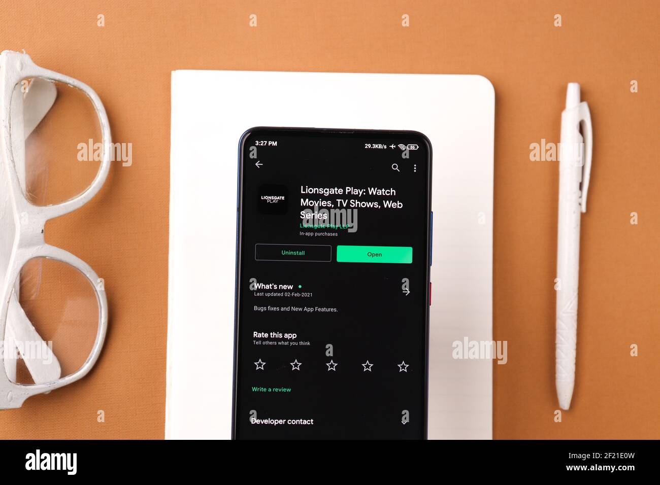 Logo lionsgate hi-res stock photography and images - Alamy