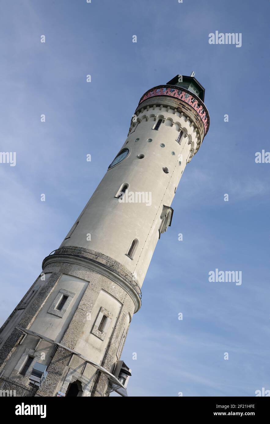 Lighthouse in Lindau on Lake Constance Stock Photo - Alamy