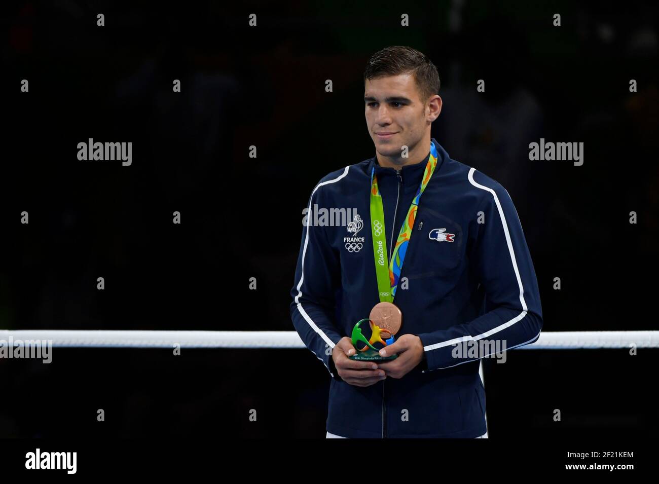 Olympic boxing win hi-res stock photography and images - Alamy