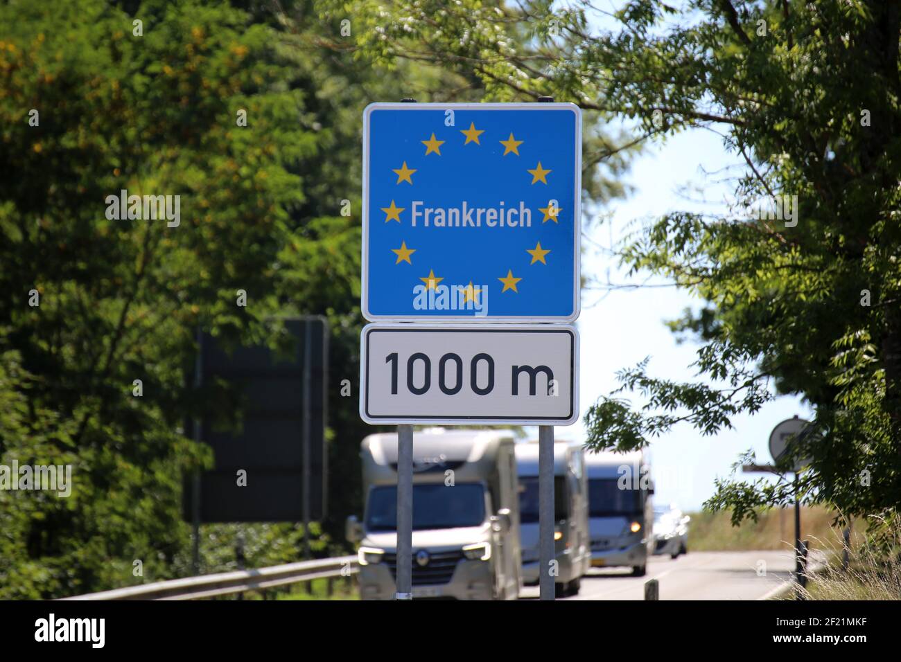 Travel on the German-French border between the Palatinate and Lorraine ...