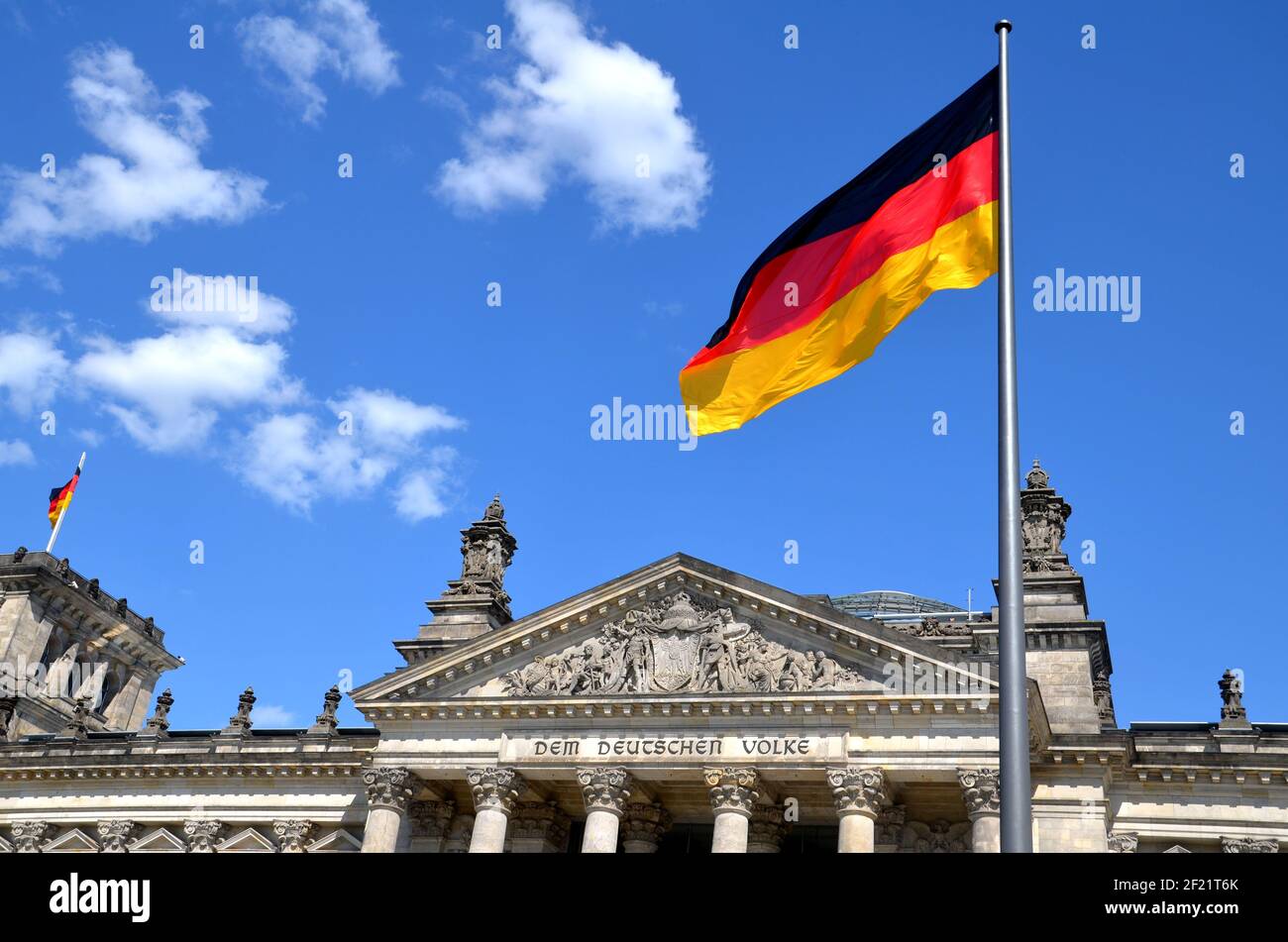 Reichstag rooftop hi-res stock photography and images - Alamy