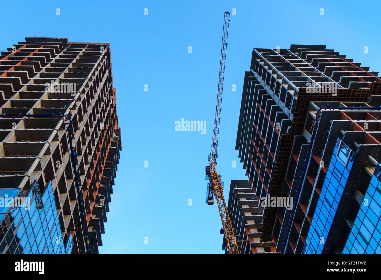 Concrete high rise buildings hi-res stock photography and images - Alamy