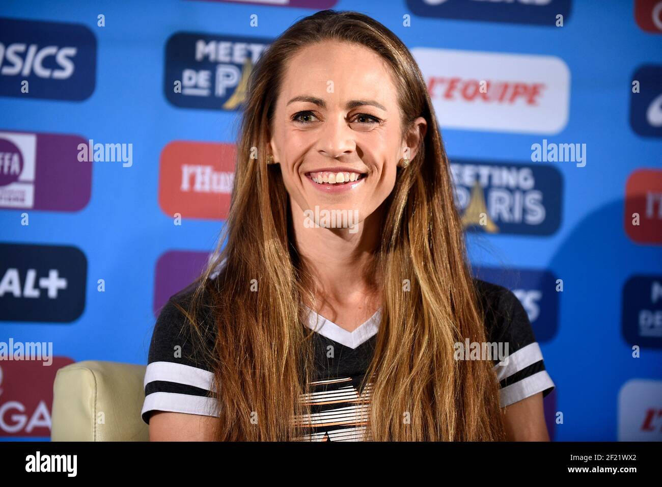 Jennifer simpson hi-res stock photography and images - Alamy