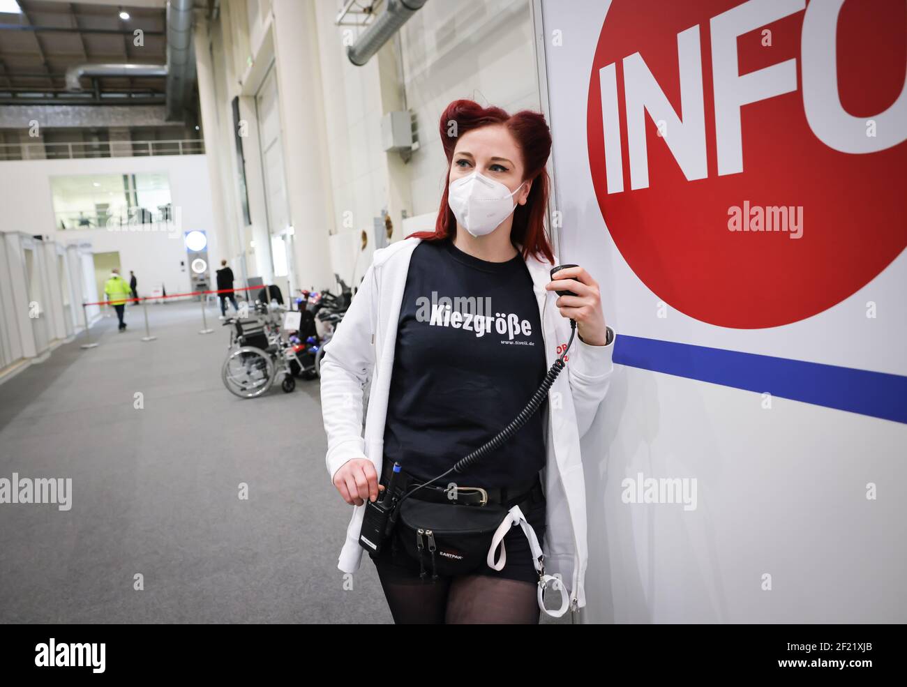 Burlesque Dancer High Resolution Stock Photography and Images - Alamy