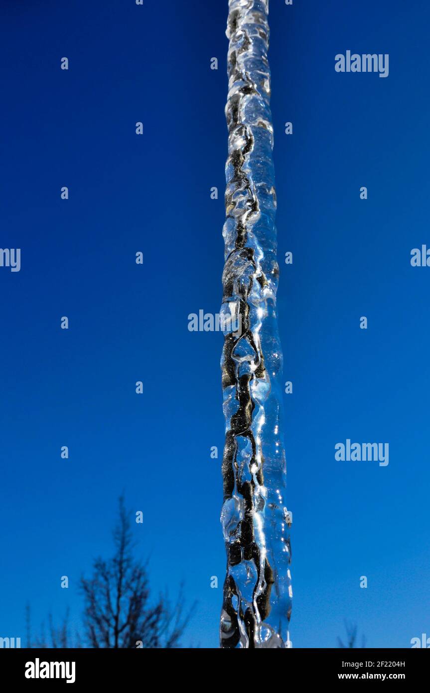 Transparent chain hi-res stock photography and images - Alamy