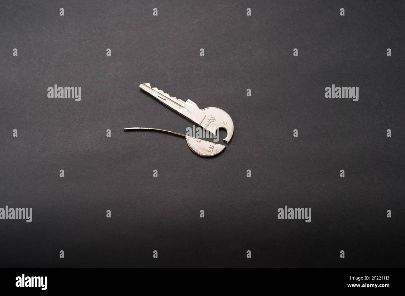 Cylinder lock hi-res stock photography and images - Alamy