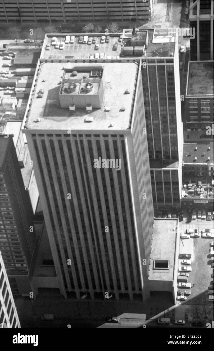 Downtown chicago 1970s hi-res stock photography and images - Alamy