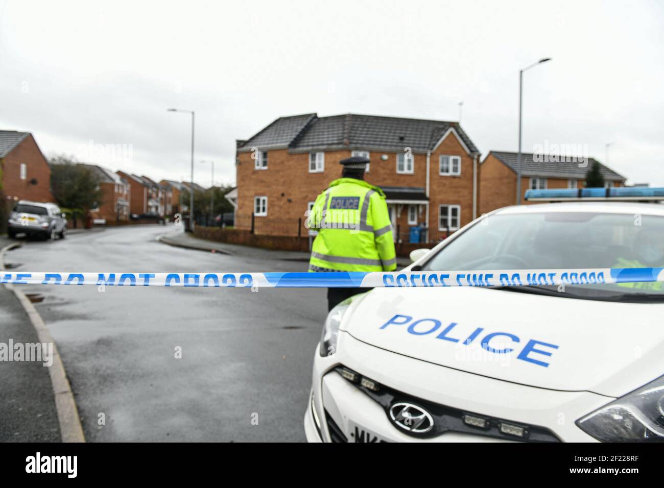 Uk police woman violence hi-res stock photography and images - Alamy