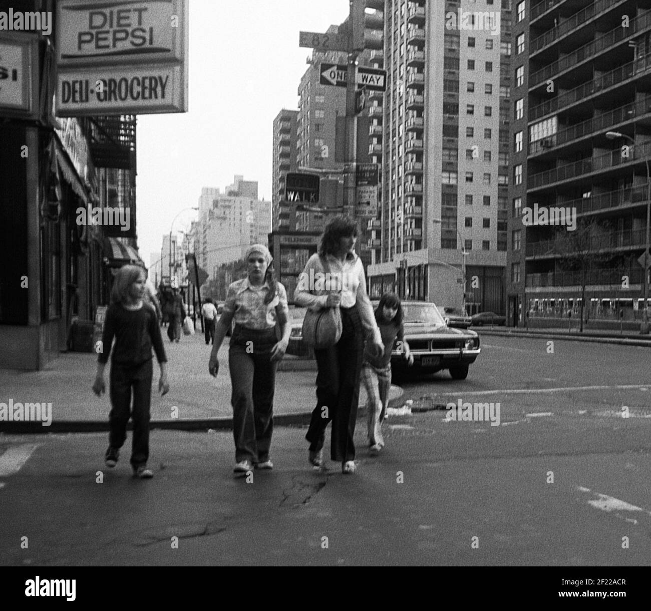 Outdoor scene woman child Black and White Stock Photos & Images - Alamy