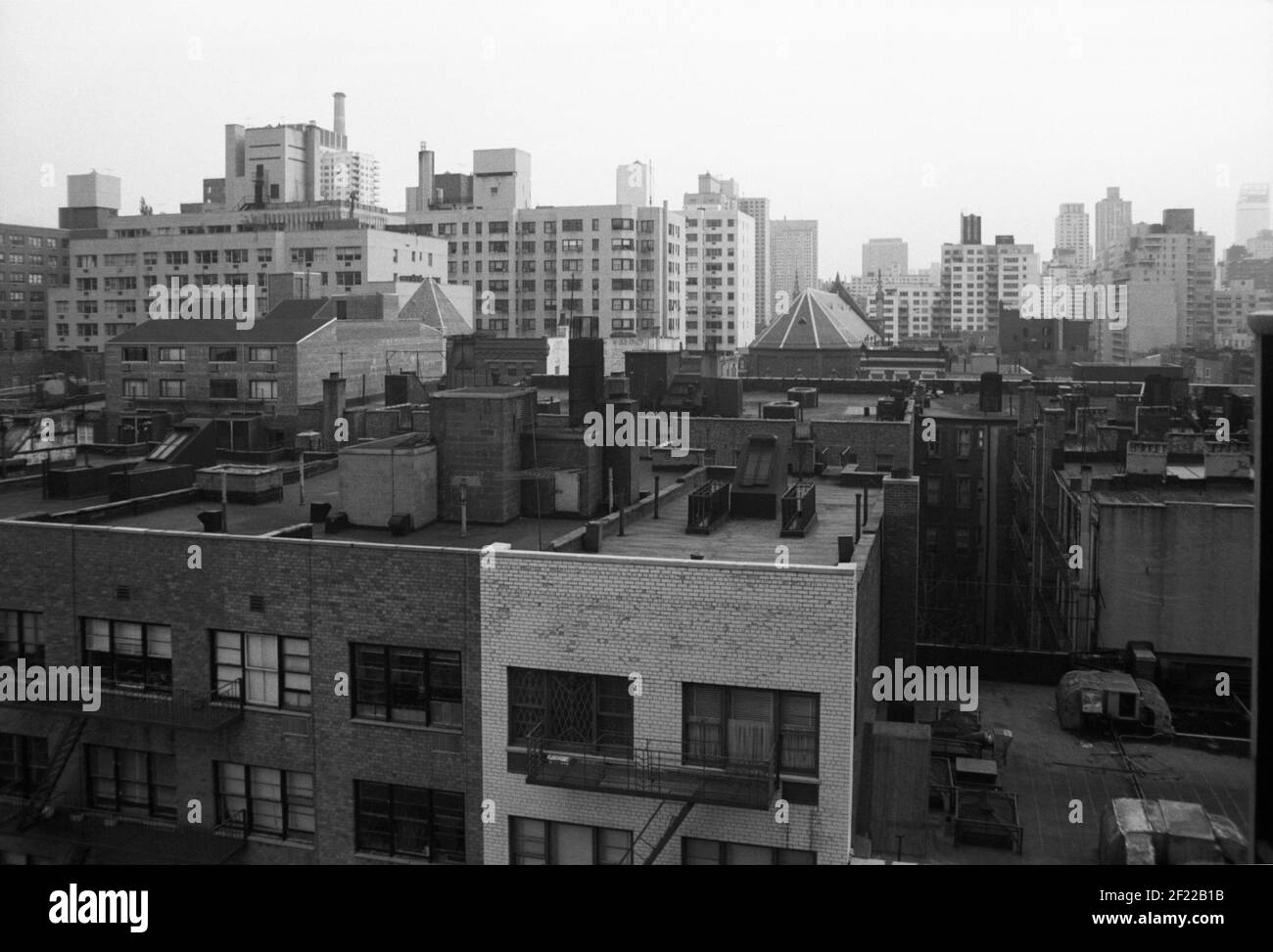 1977 new york city skyline hi-res stock photography and images - Alamy
