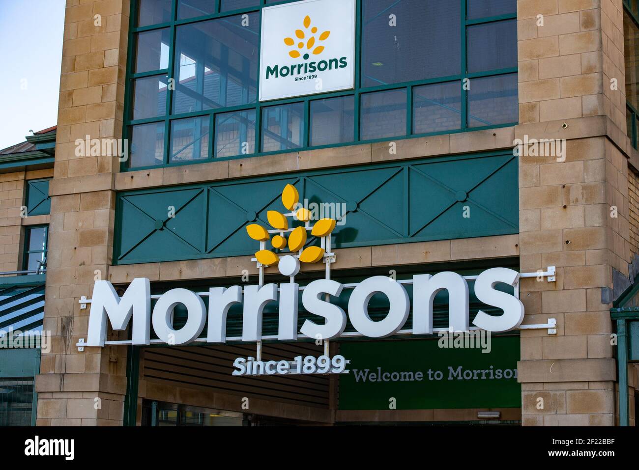 Morrisons sign hi-res stock photography and images - Alamy