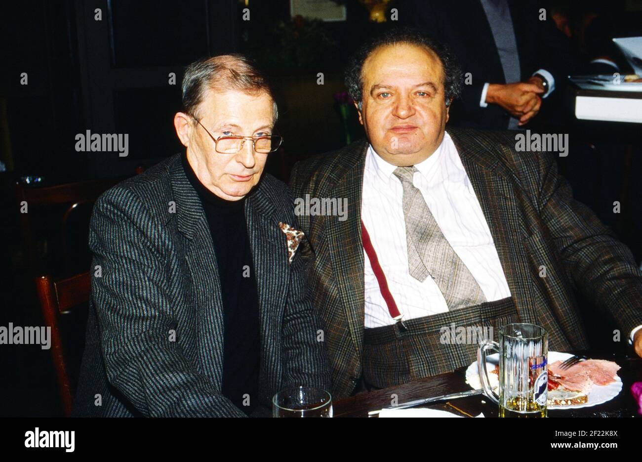 1990 geburtstag hi-res stock photography and images - Alamy