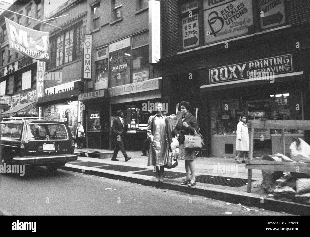 Street scene, New York, USA, 1977 Stock Photo - Alamy