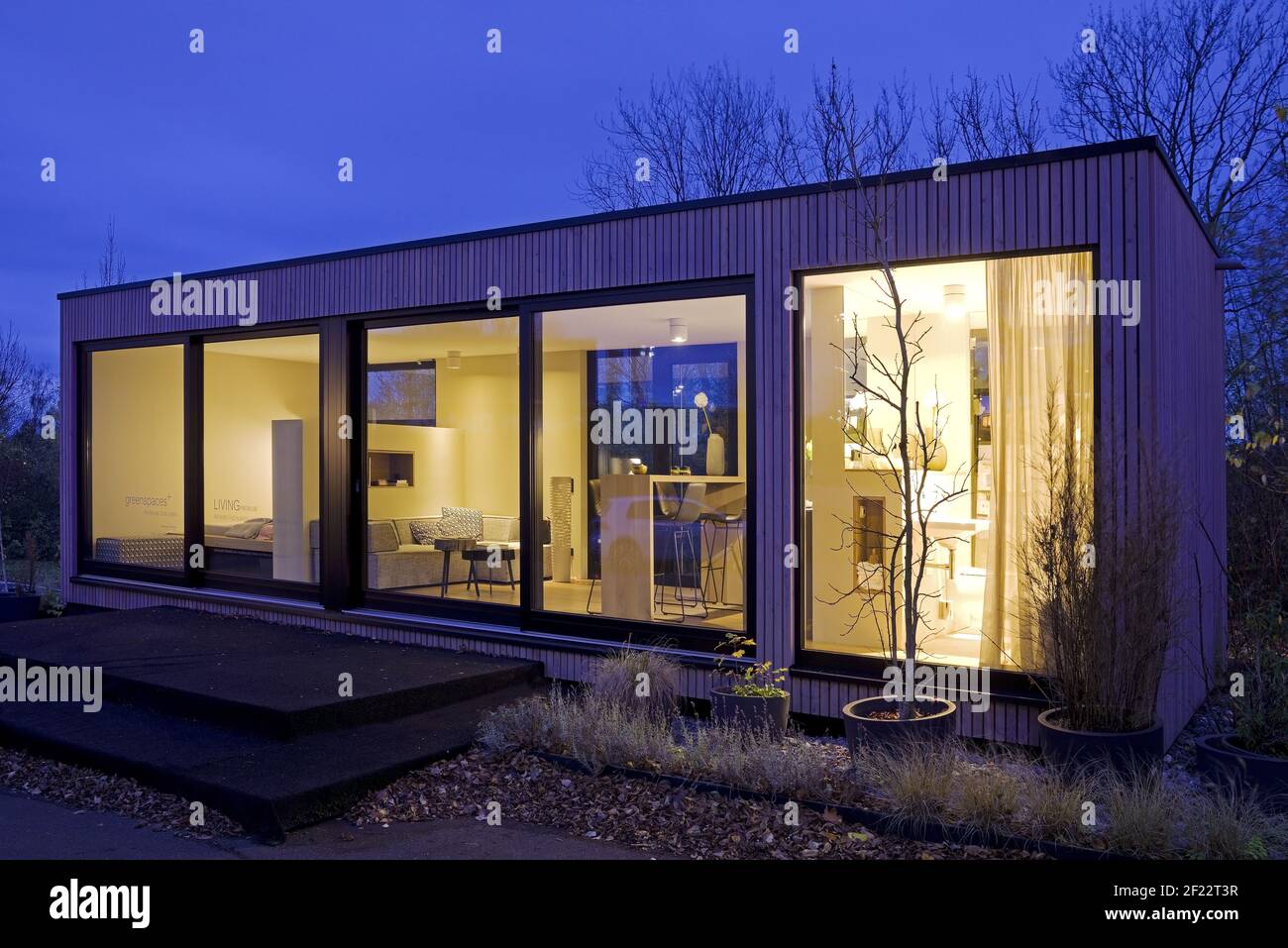 Tiny house, living on 40 square meters, exhibition house, Dortmund ...