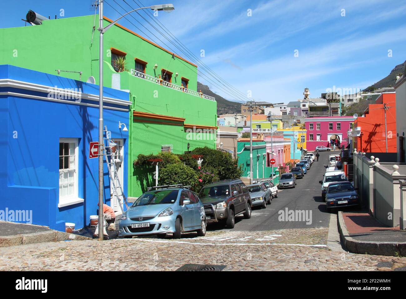Colourful buildings in the Bo-Kaap area of Cape Town, South Africa ...