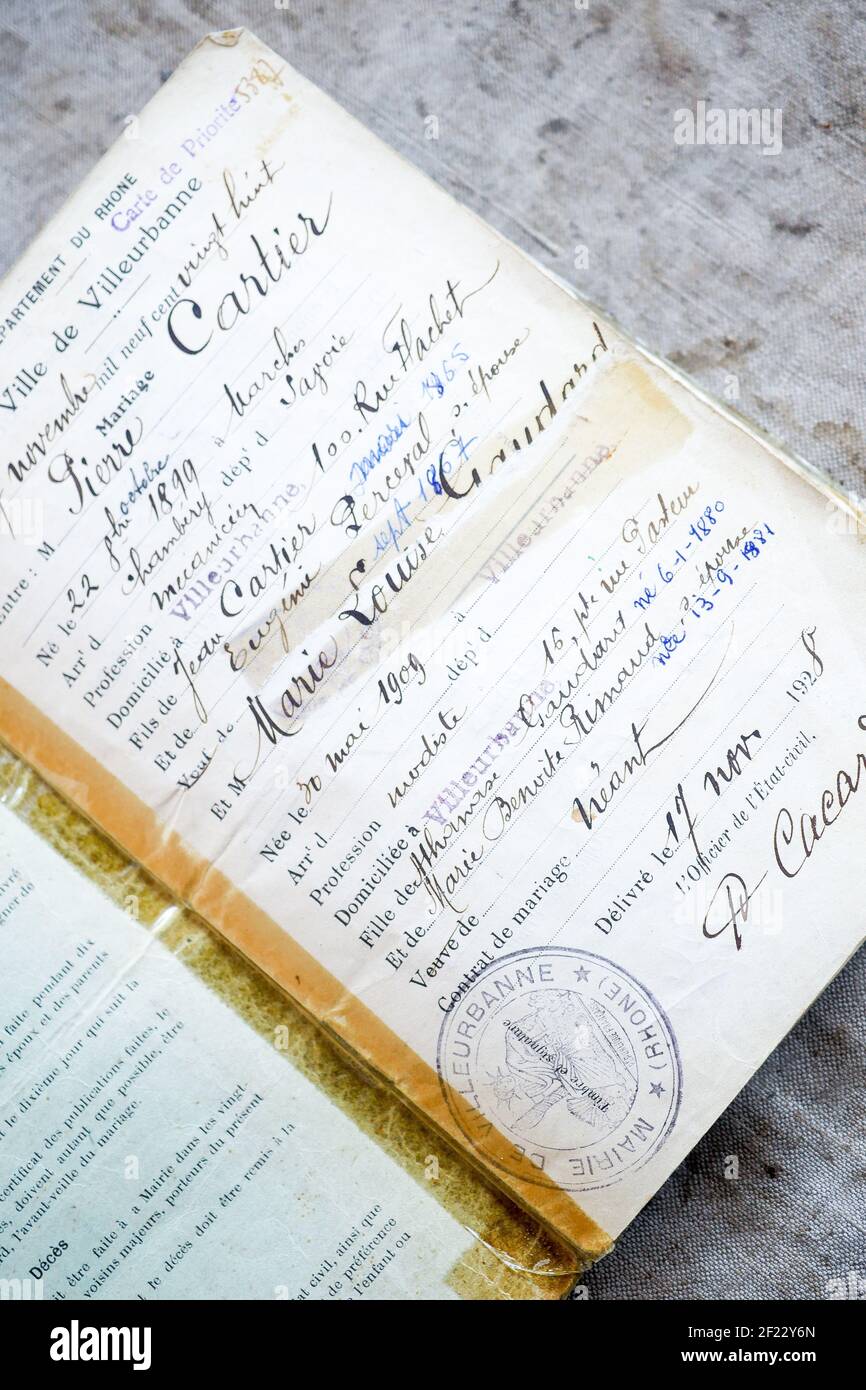 Family booklet, France, 1928 Stock Photo - Alamy