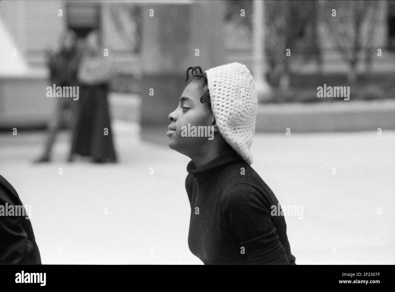 Outdoor performance african american Black and White Stock Photos ...