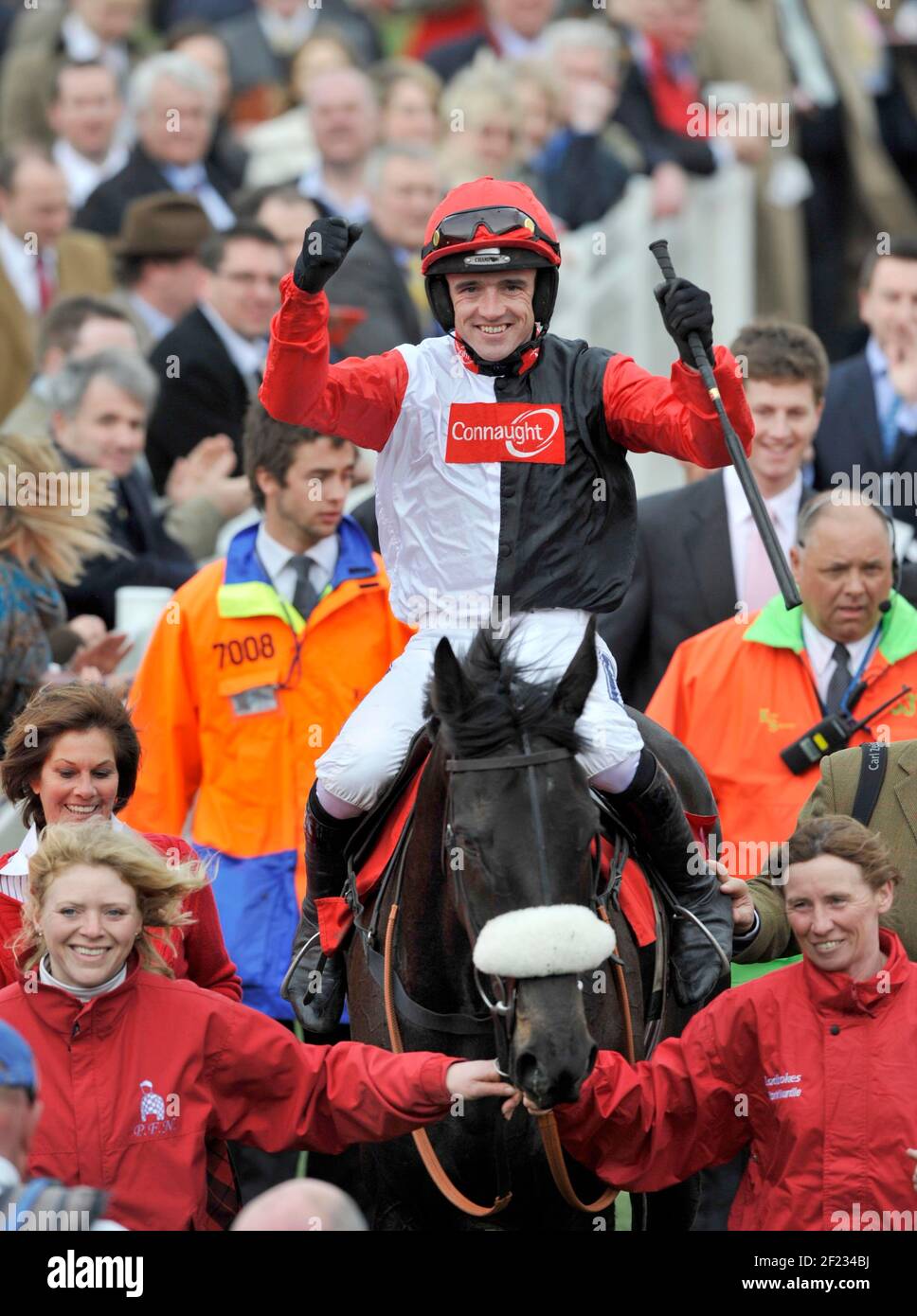 Big Bucks Cheltenham High Resolution Stock Photography and Images - Alamy