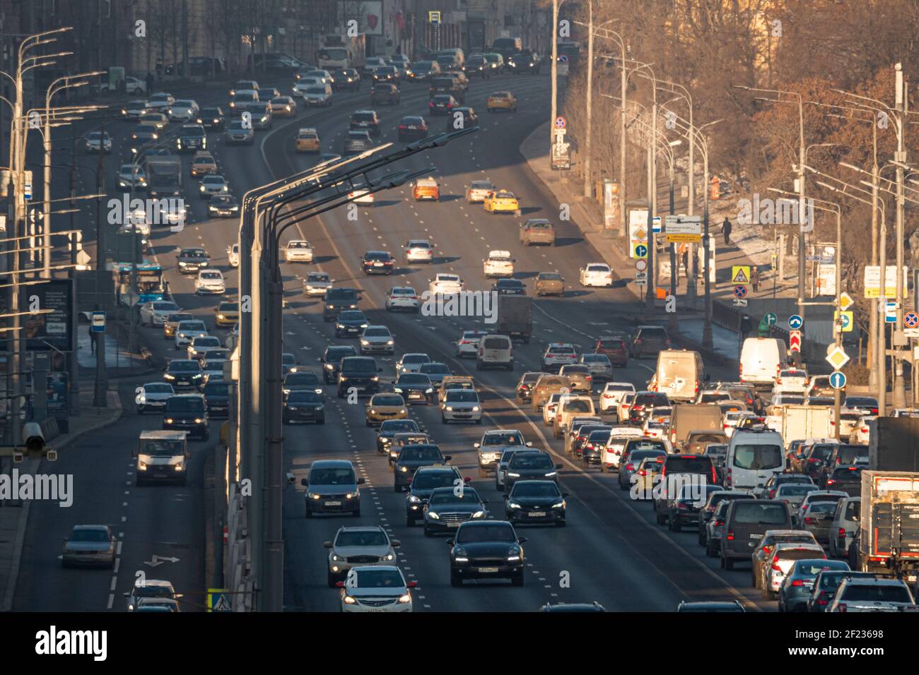 Road traffic in Moscow, Russia Stock Photo - Alamy