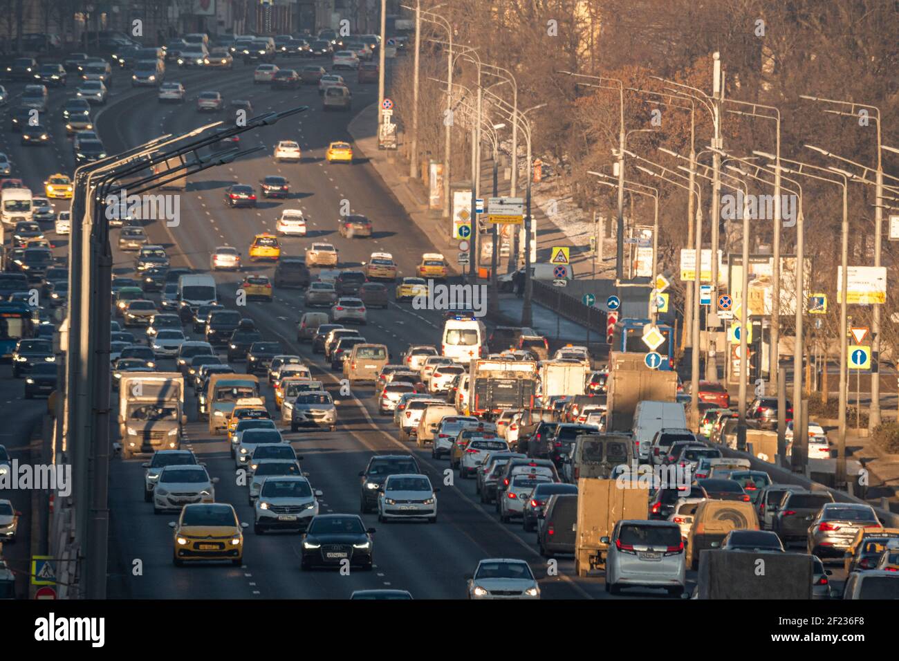 Road traffic in Moscow, Russia Stock Photo - Alamy