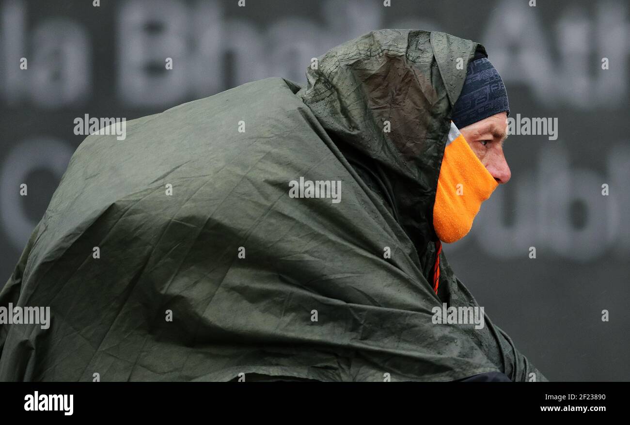 Wind warning general hi-res stock photography and images - Alamy