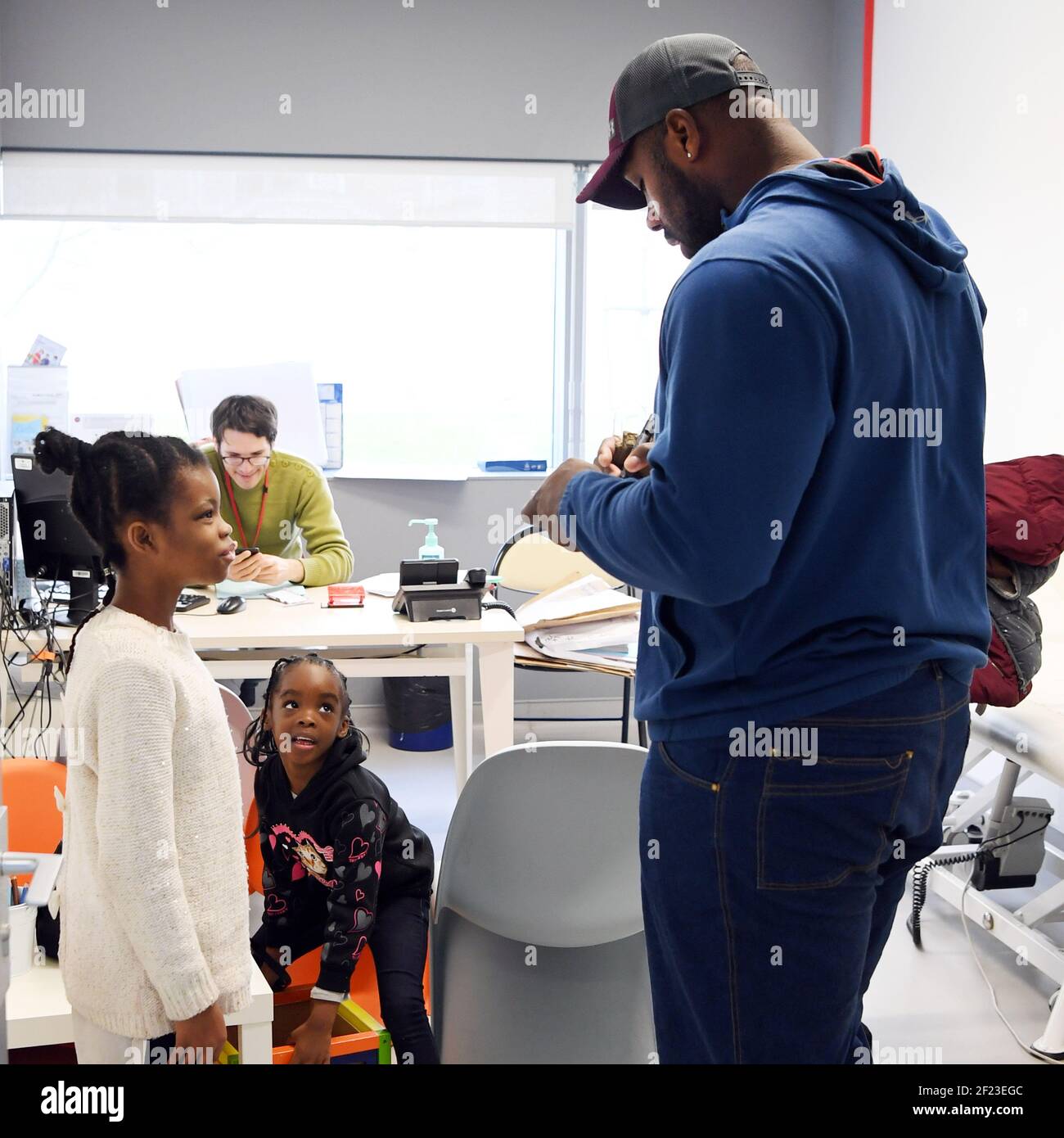 Teddy Riner visits the Imagine Foundation (Institute of Genetic ...