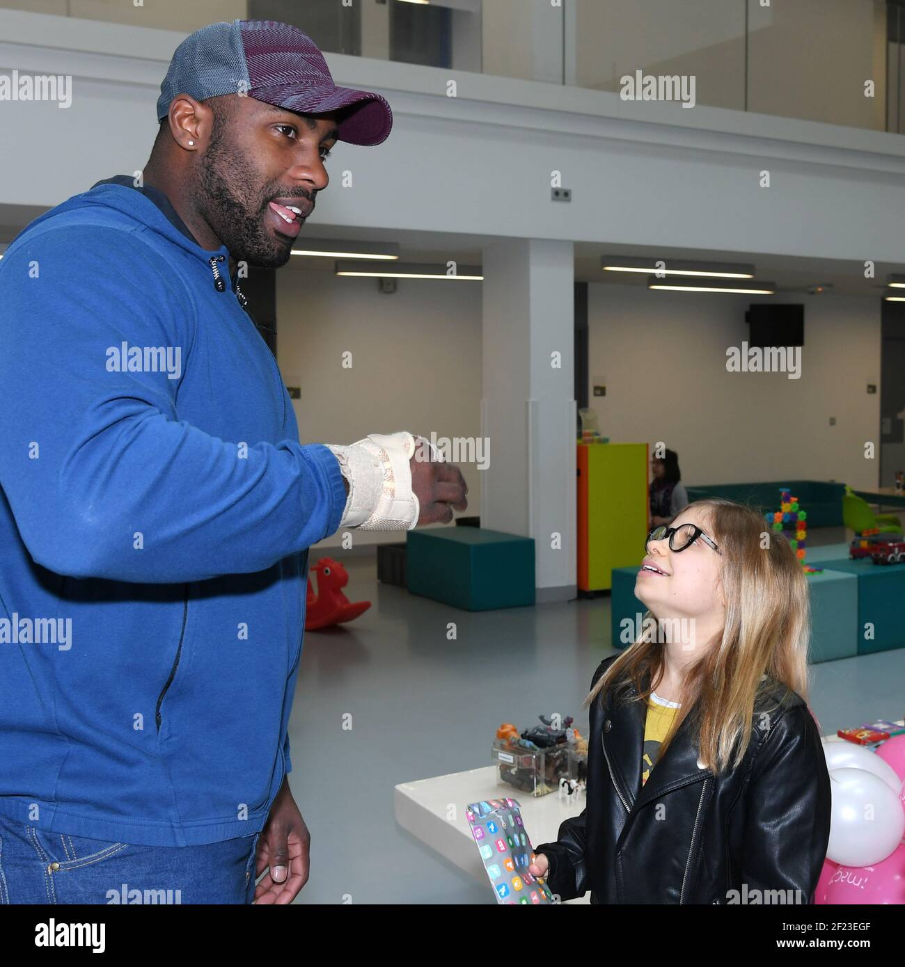 Teddy Riner visits the Imagine Foundation (Institute of Genetic ...