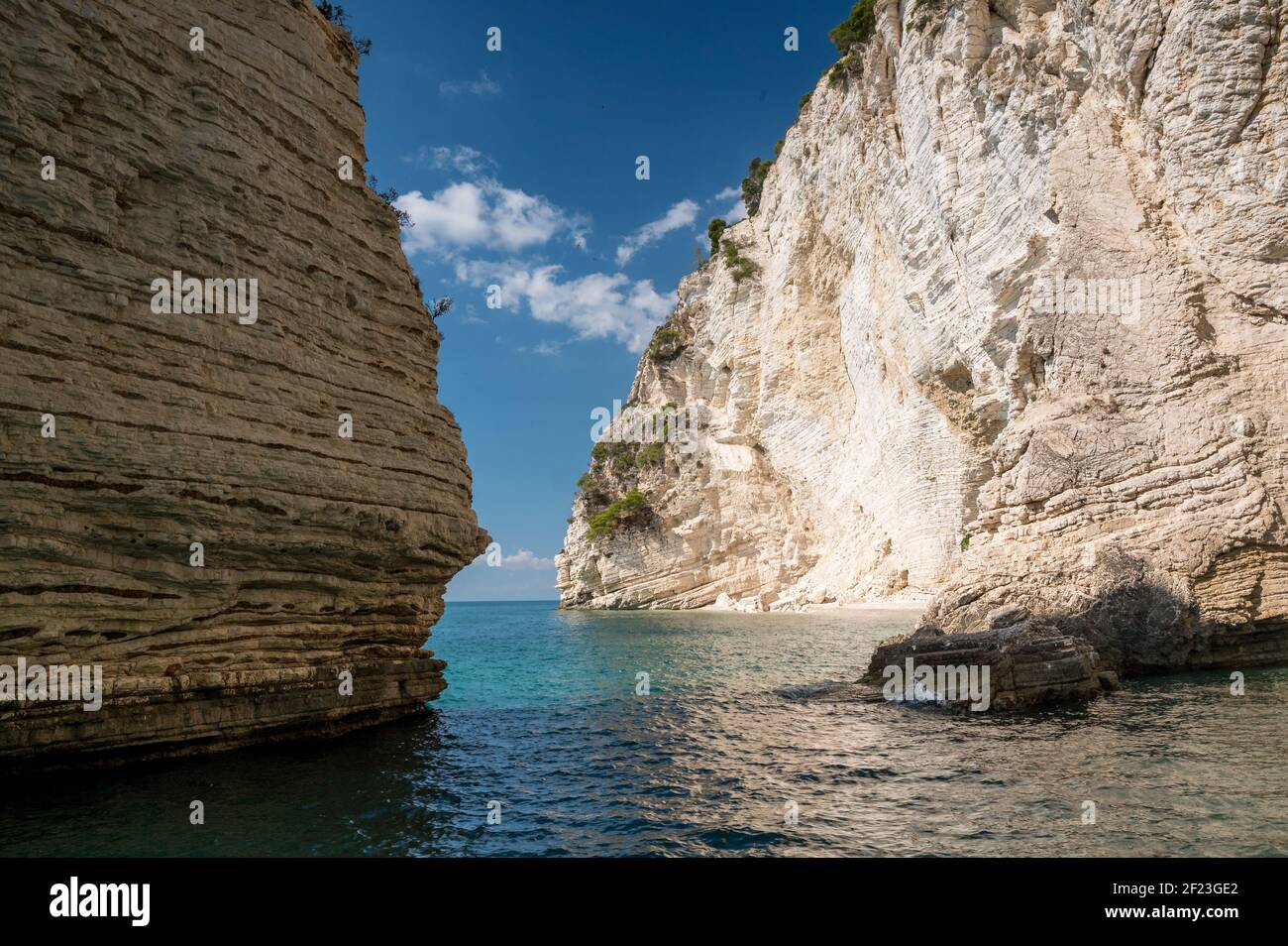 rocky Gargano coast in Puglia Stock Photo - Alamy