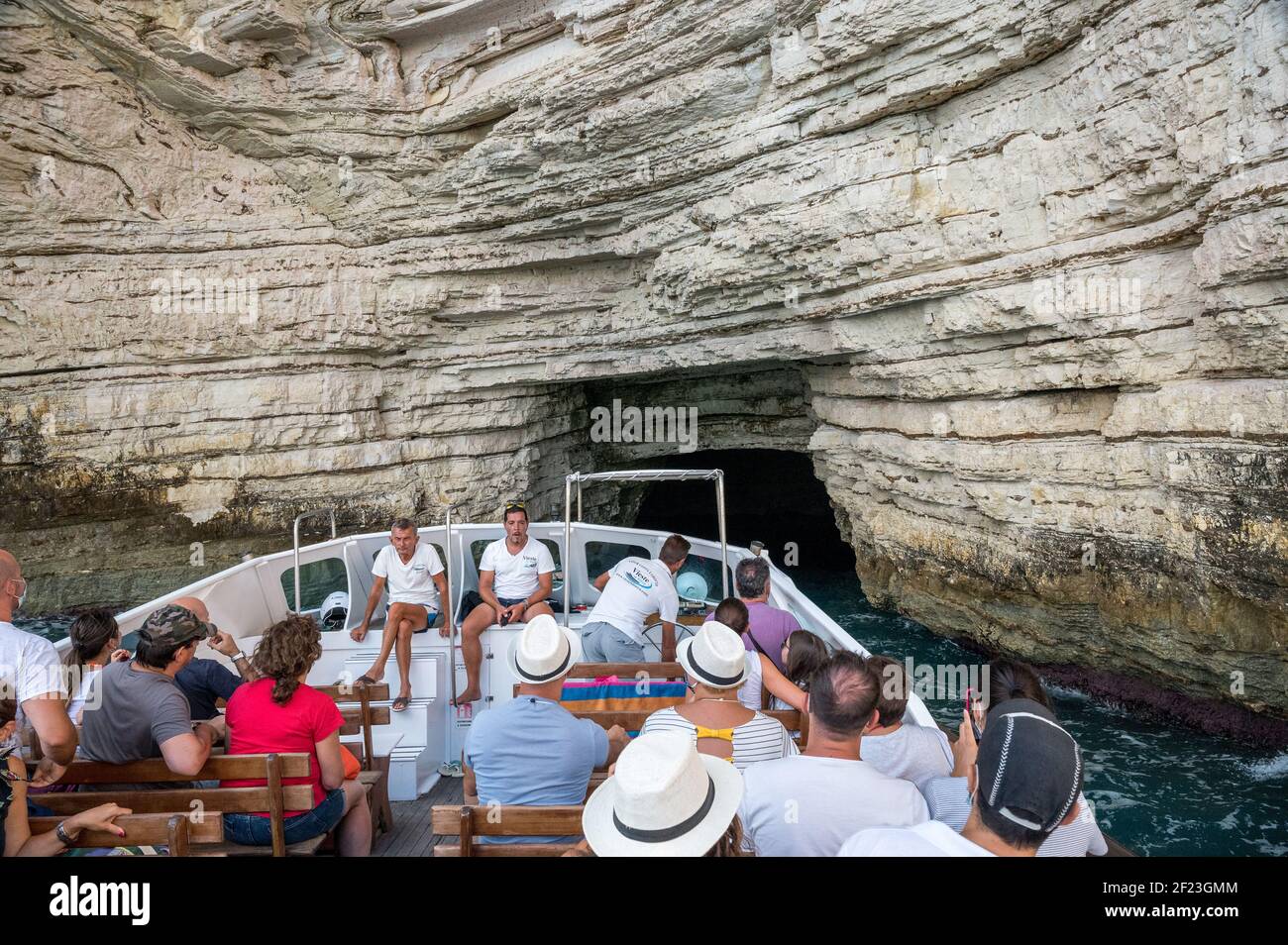 Gargano coast with sea cave (Grotta) in Puglia Stock Photo - Alamy