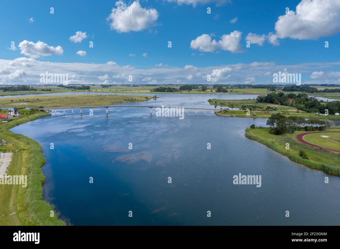 Bridge aerial view hi-res stock photography and images - Alamy