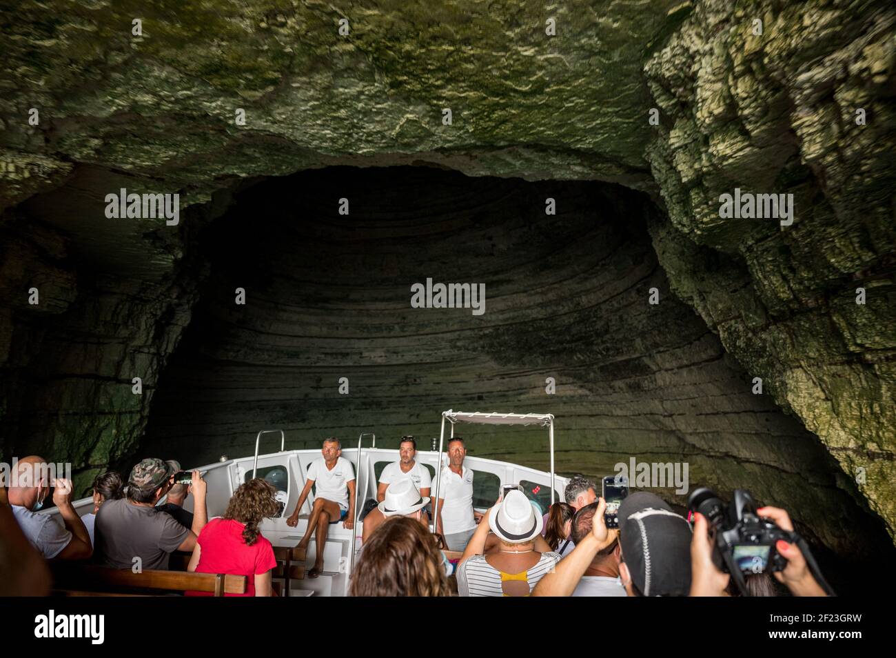 Gargano coast with sea cave (Grotta) in Puglia Stock Photo - Alamy