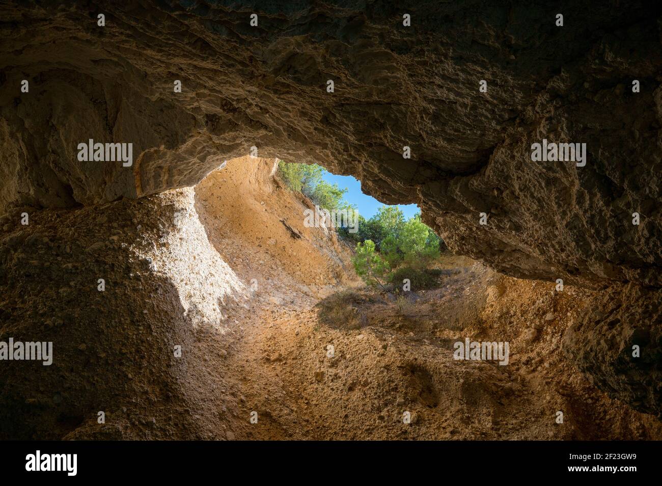 Gargano coast with sea cave (Grotta) in Puglia Stock Photo - Alamy