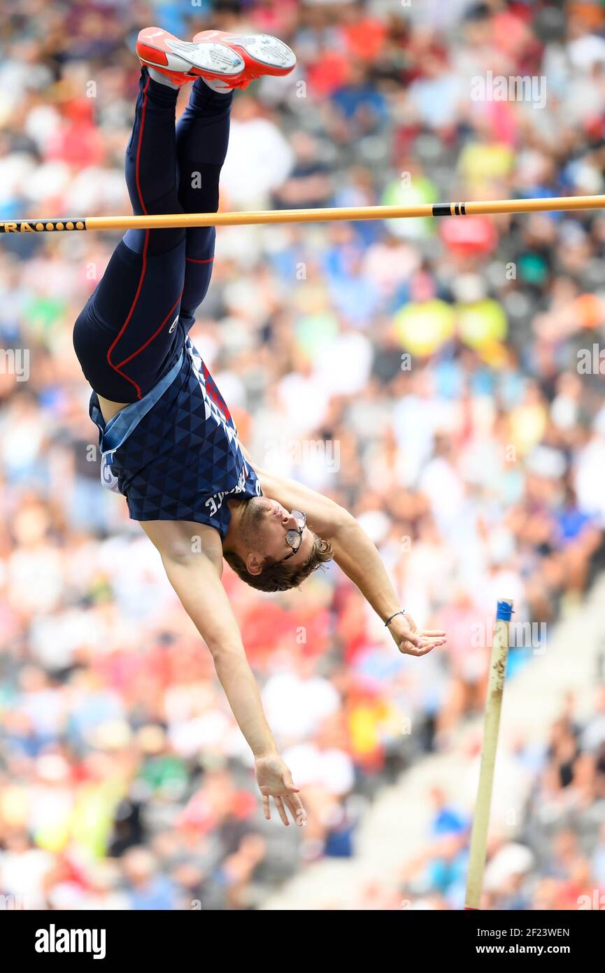 Axel Chapelle (FRA) competes in Pole Vault Men during the European ...