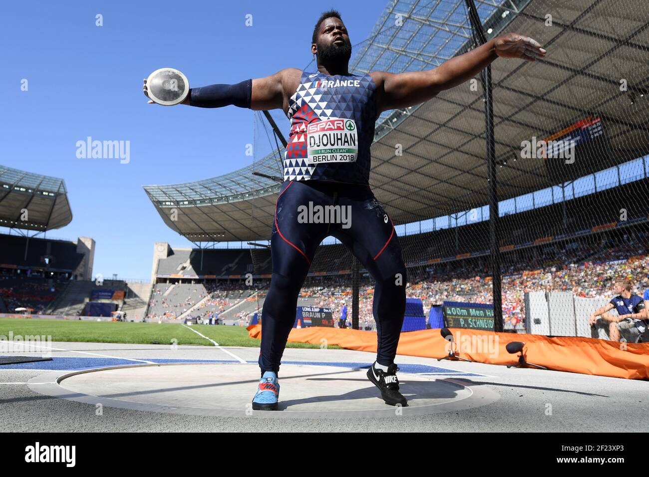 Athletics olympic stadium berlin discus hi-res stock photography and ...