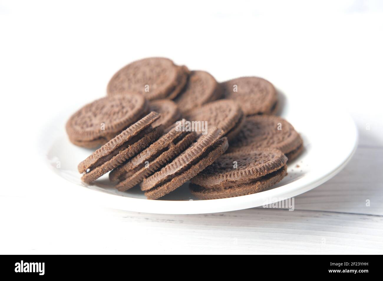 Plate full of biscuits hi-res stock photography and images - Alamy
