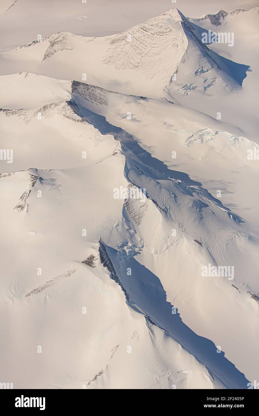 Transantarctic mountain range hi-res stock photography and images - Alamy
