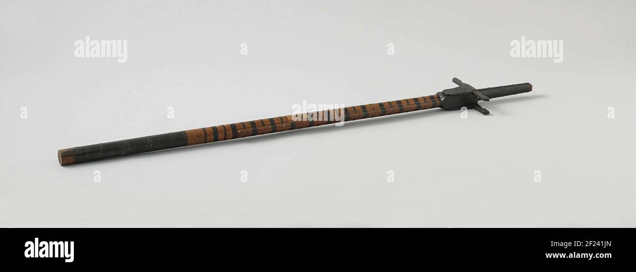 Model of a Made mast. Round mast with round top, homer and ears, calves ...