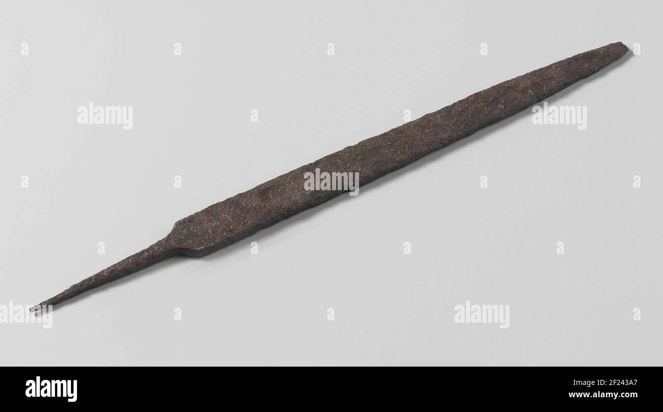 File, flat without notch. Fly, flat and without handle, exhibits ...