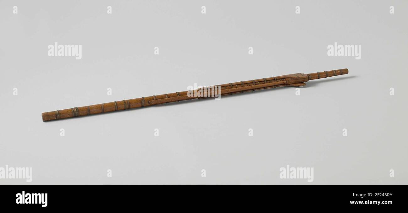 Model of a Made mast. Round mast with octagonal top, homer with ears ...