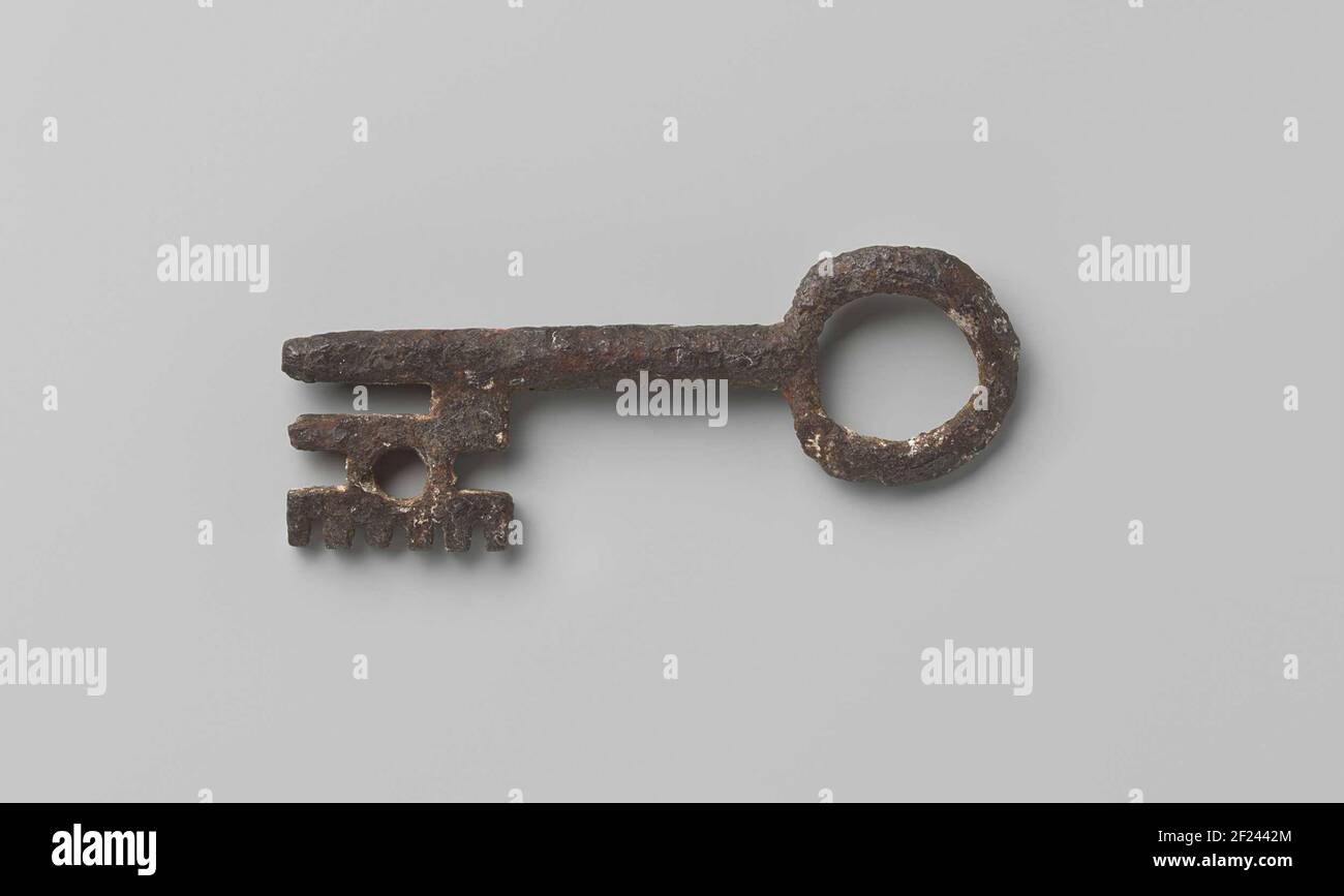 Sleutel.Key with circular eye and square beard showing a round hole and ...