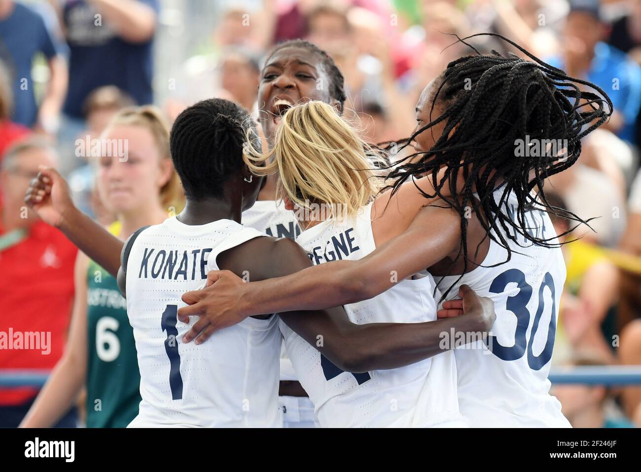 Eve de Christophie Mahoutou, Olivia Yale, Mathilde Peyregne and Diaba ...